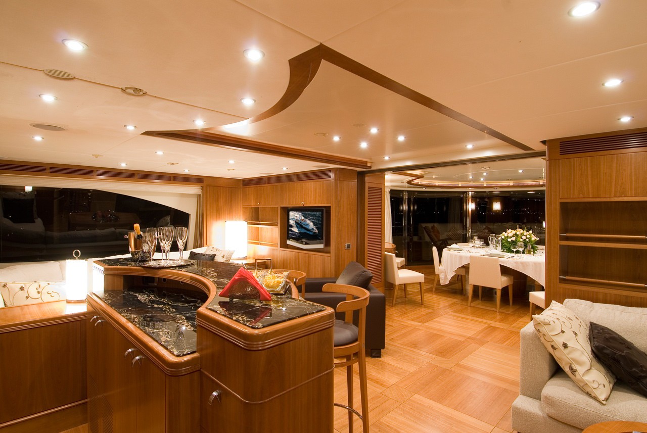 Yacht BLUE VISION, Benetti Yachts | CHARTERWORLD Luxury Superyacht Charters